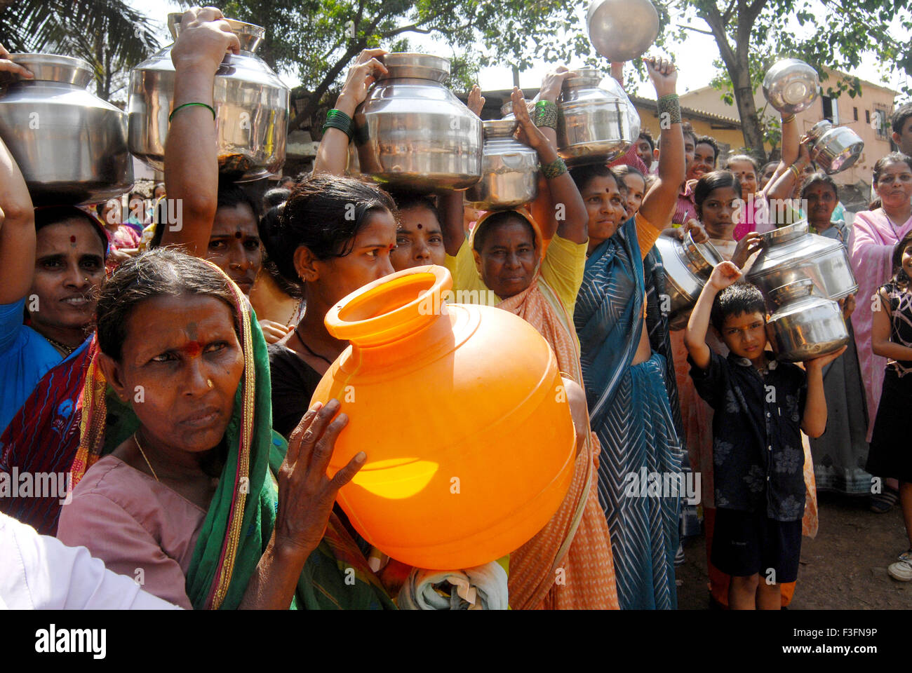 Water residents hi-res stock photography and images - Alamy