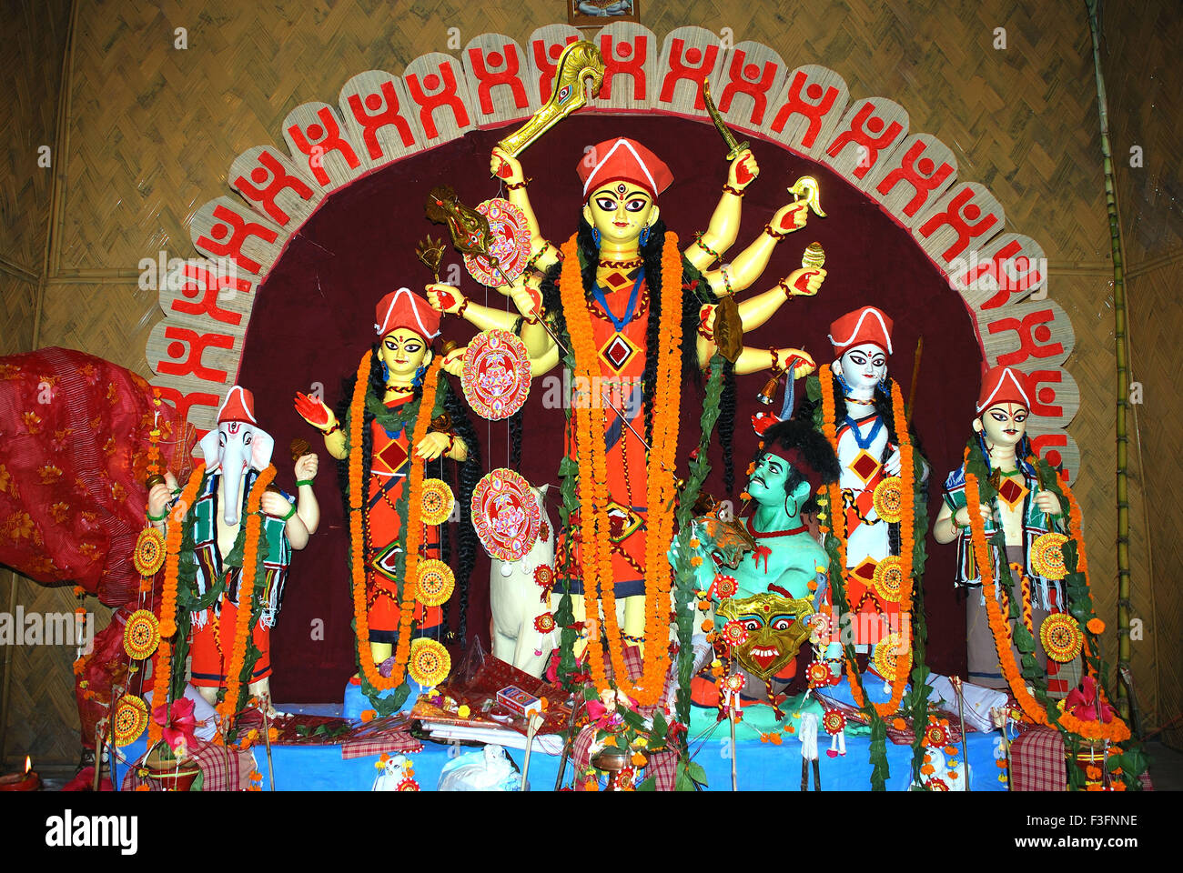 Goddess durga killing mahishasura hi-res stock photography and images ...
