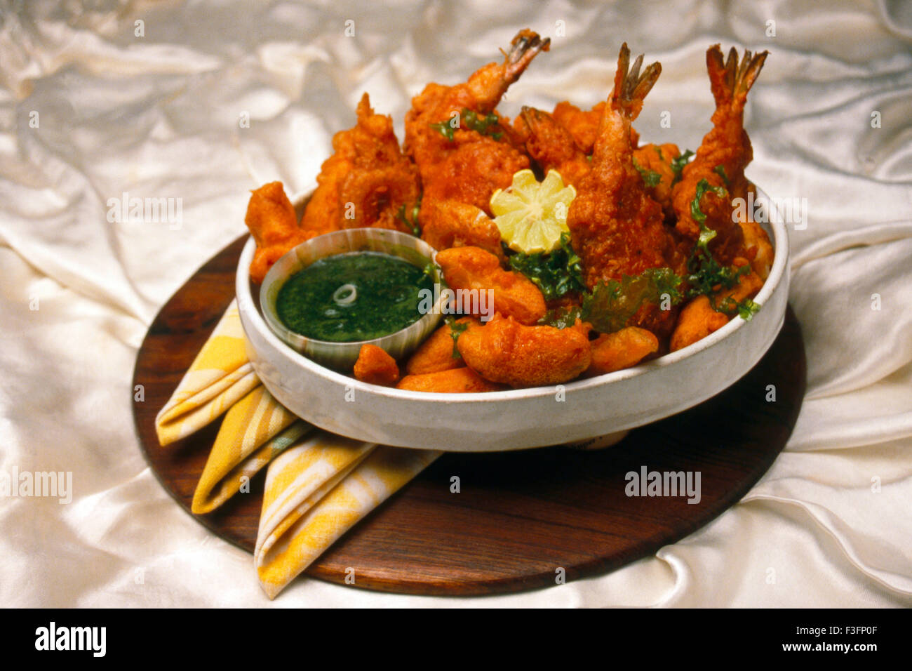Non vegetarian dish ; Prawn Pakoda served with chatni Stock Photo - Alamy