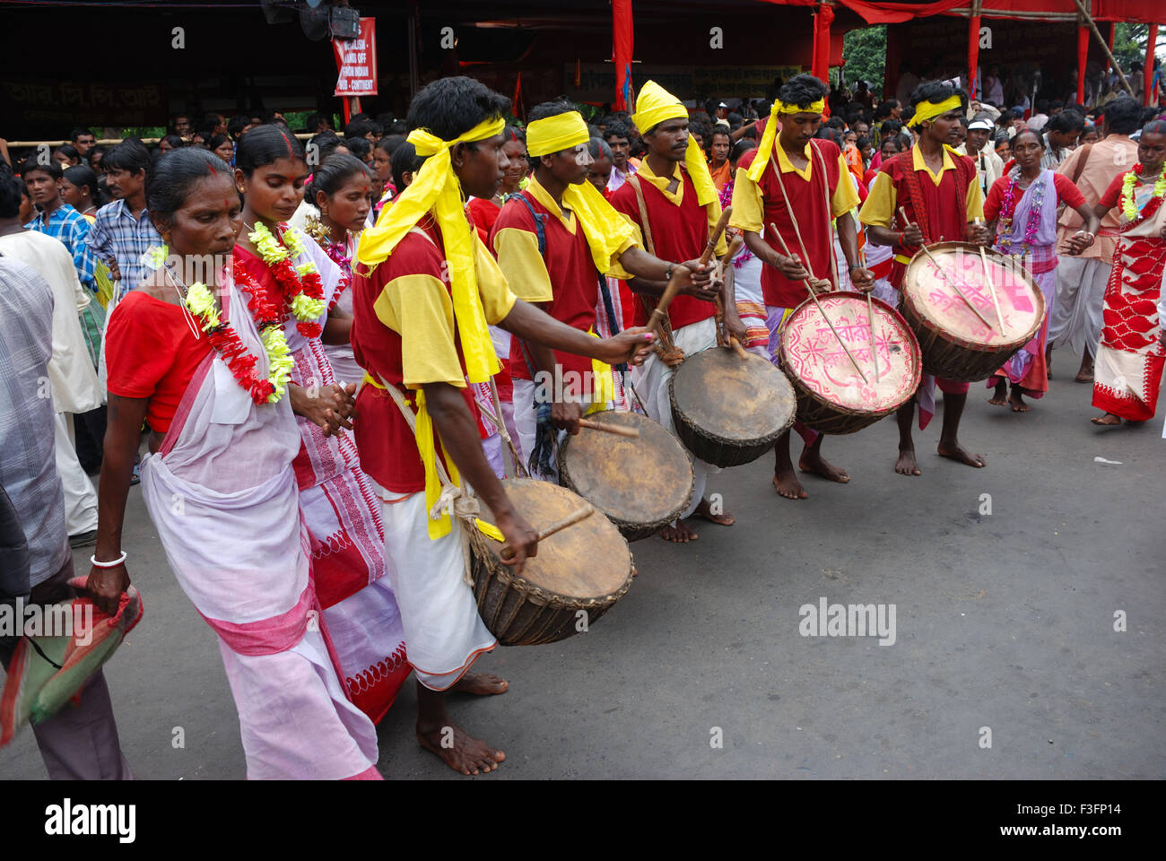 Artists performing Bengal folk dance Stock Photo - Alamy