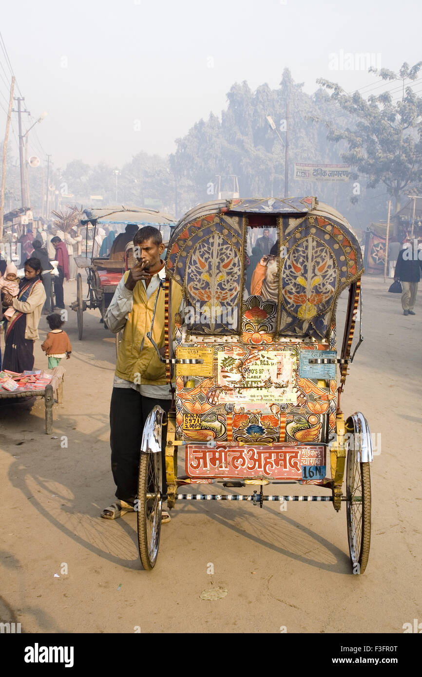 Bicycle rickshaw manual rickshaw moving in Allahabad ; Uttar Pradesh ...