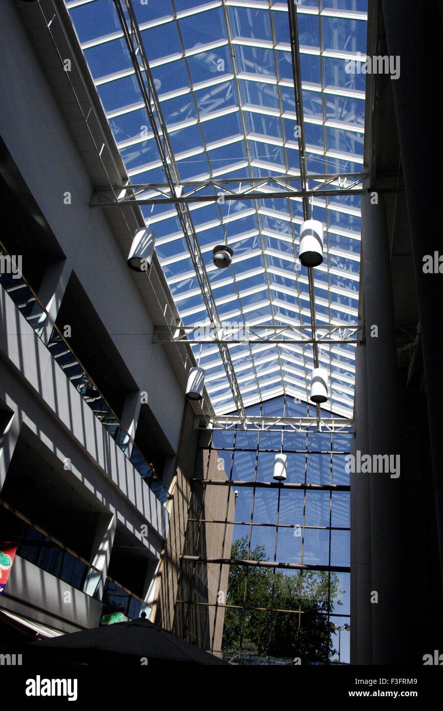 Atrium detail hi-res stock photography and images - Alamy