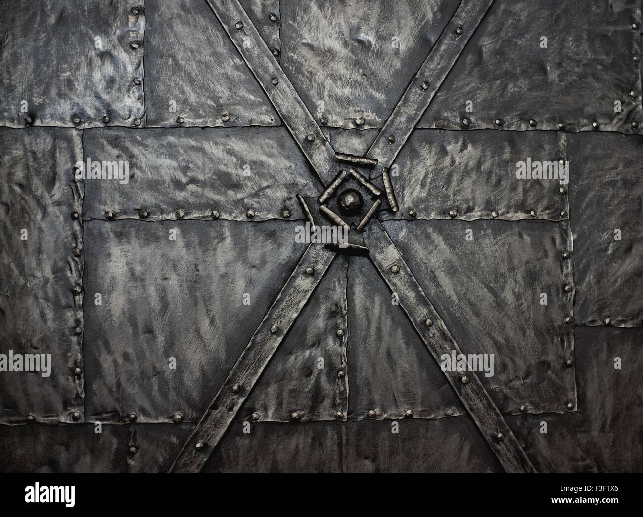 Aged metal cage hi-res stock photography and images - Alamy