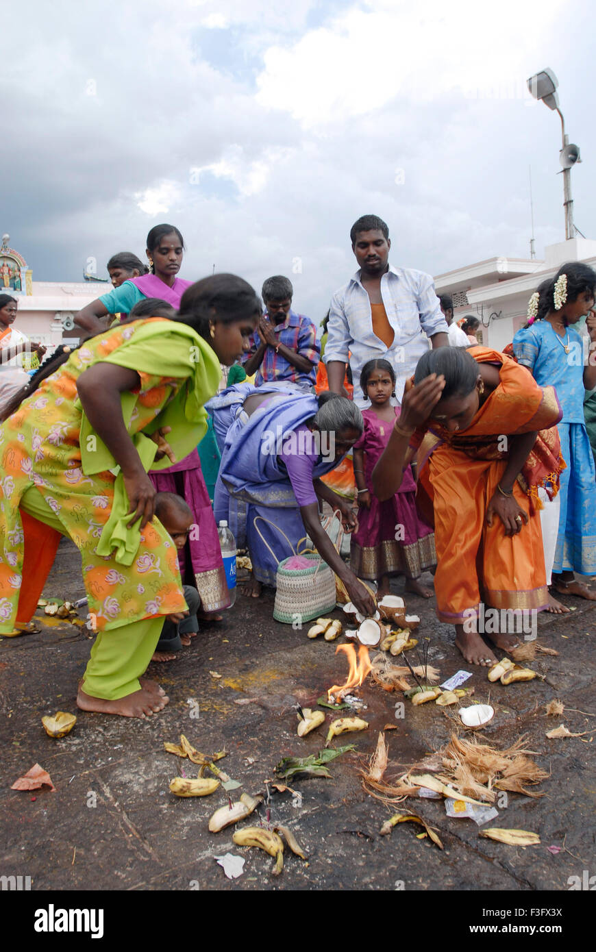 India atheism hi-res stock photography and images - Alamy