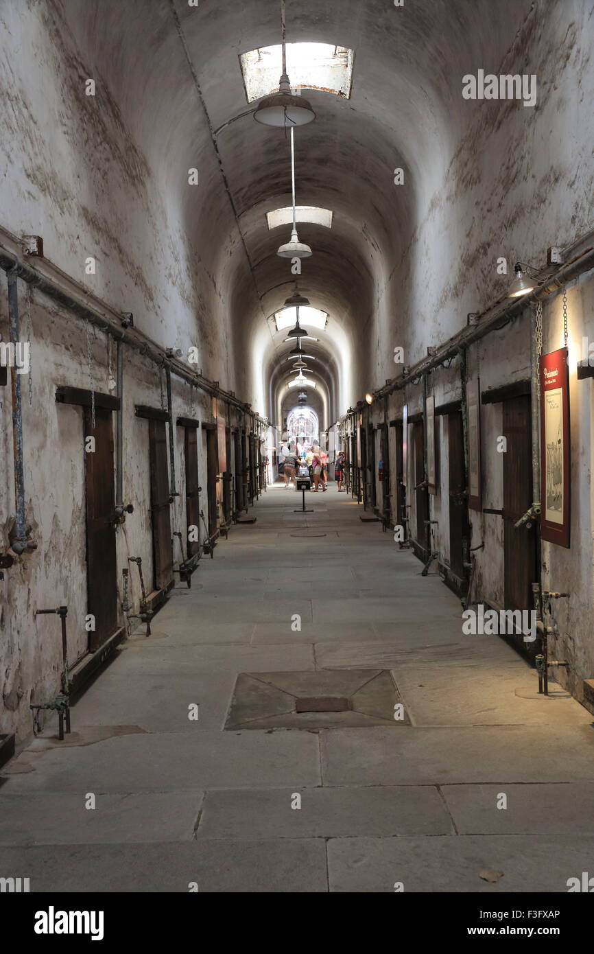 Decrepid building hi-res stock photography and images - Alamy