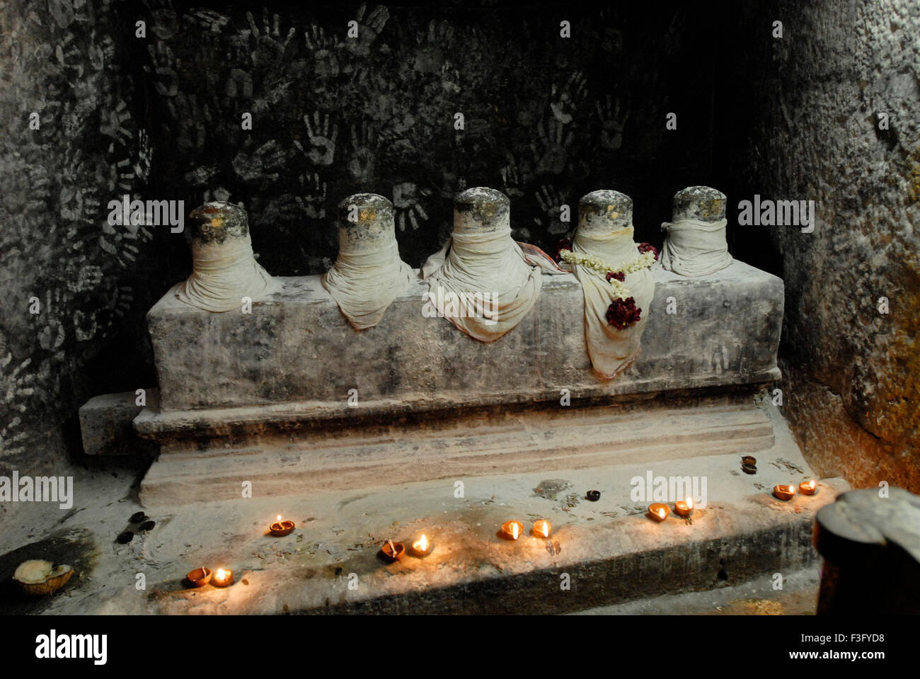 Panchalinga in cave in Subrahmanya Swami temple ; Tiruchendur ; Tamil ...