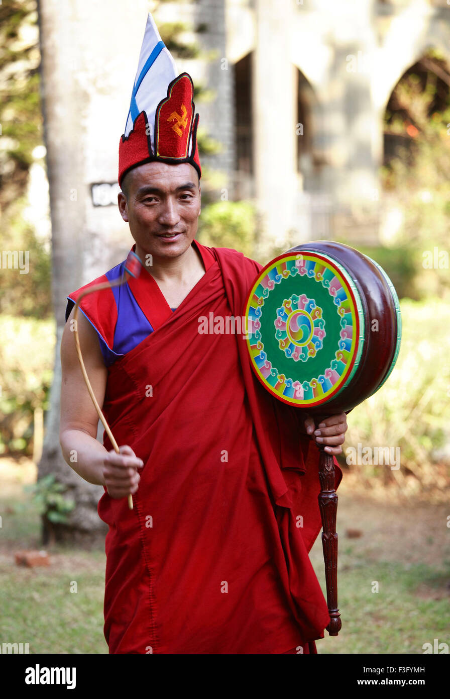 Tibetan dance, cham dance, Buddhist monks musicians playing musical ...