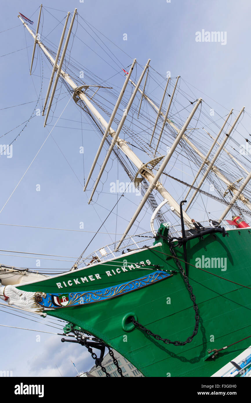 Masts of sailing ship rickmer rickmers hi-res stock photography and ...