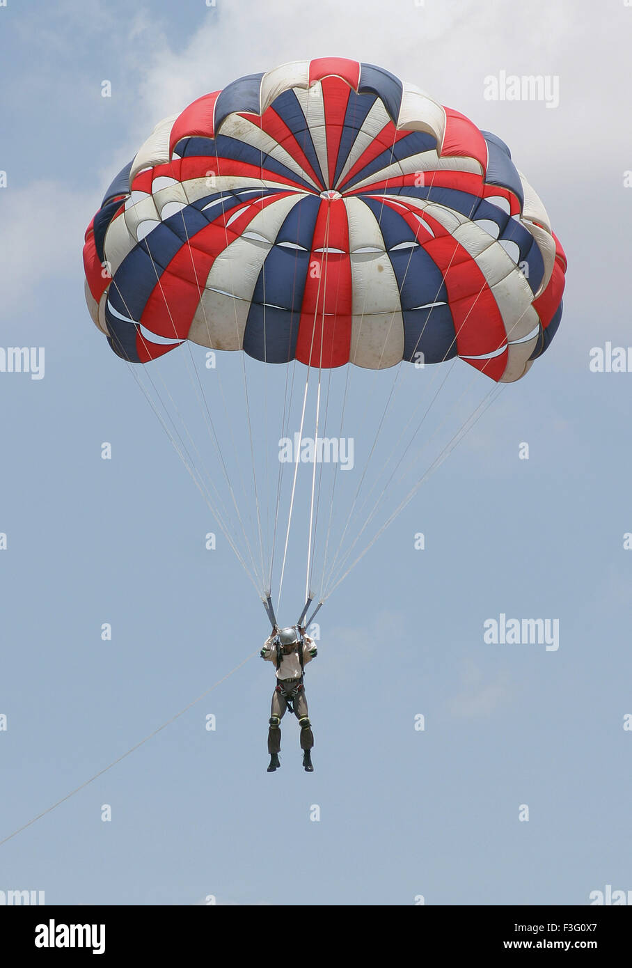 Parasailing, parascending, parakiting Stock Photo - Alamy