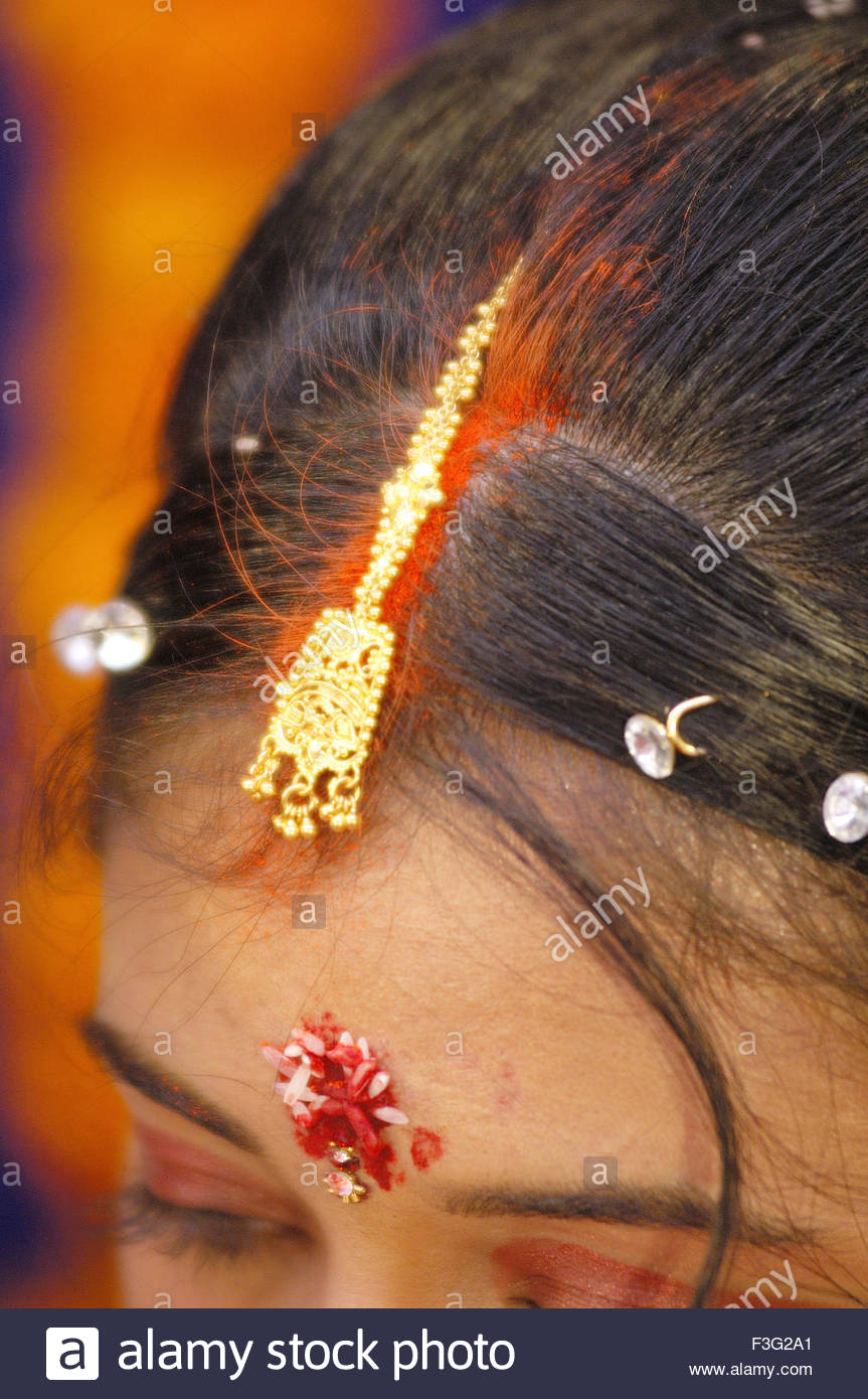Bindi Hindu Stock Photos & Bindi Hindu Stock Images - Alamy