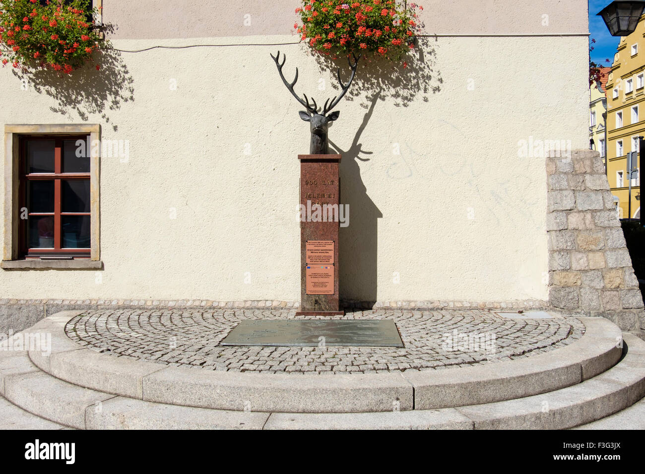 Stag statue hi-res stock photography and images - Alamy