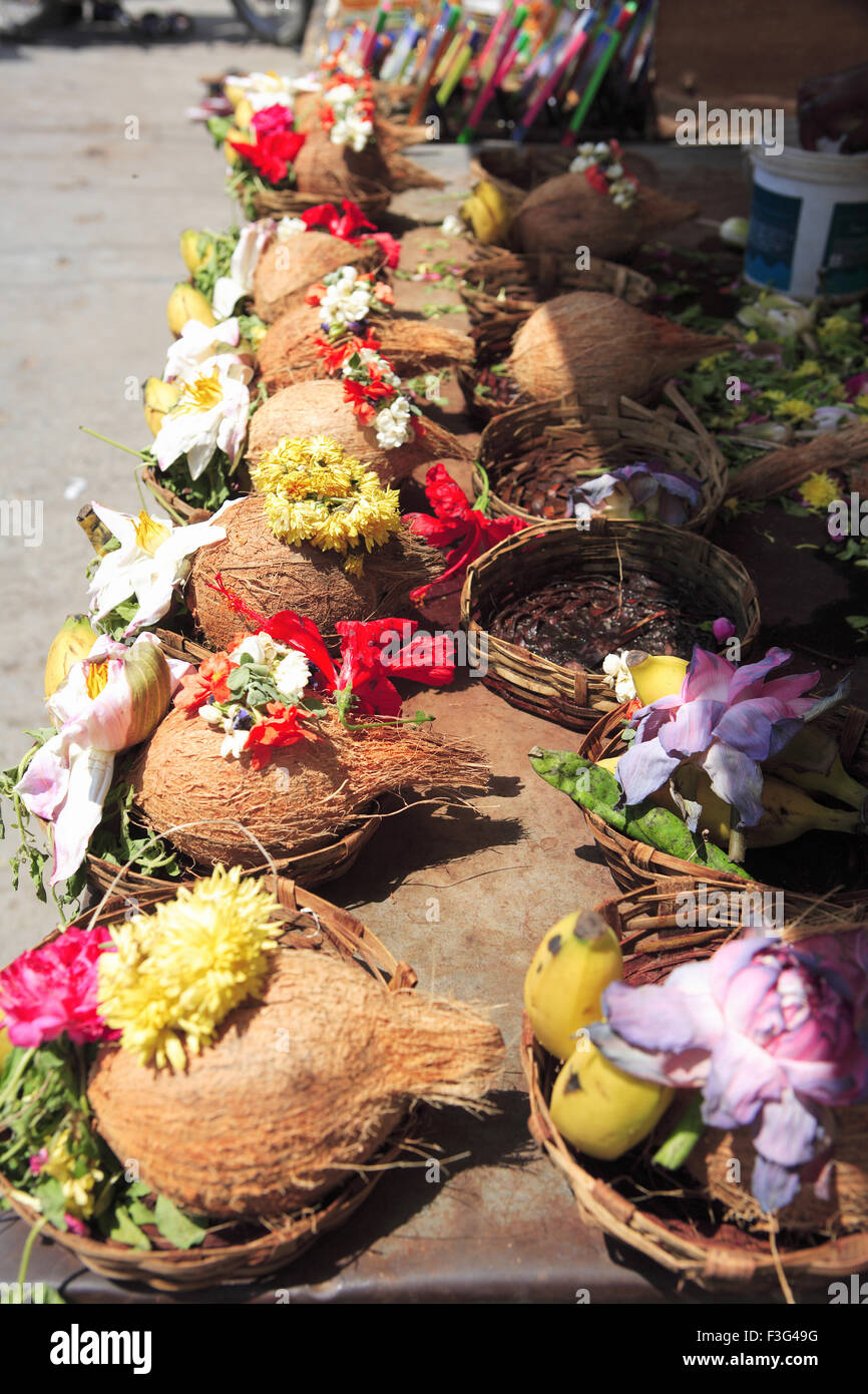 Pooja thali ; temple kanchi kamakoti peetam sri kamakshi ambal ...