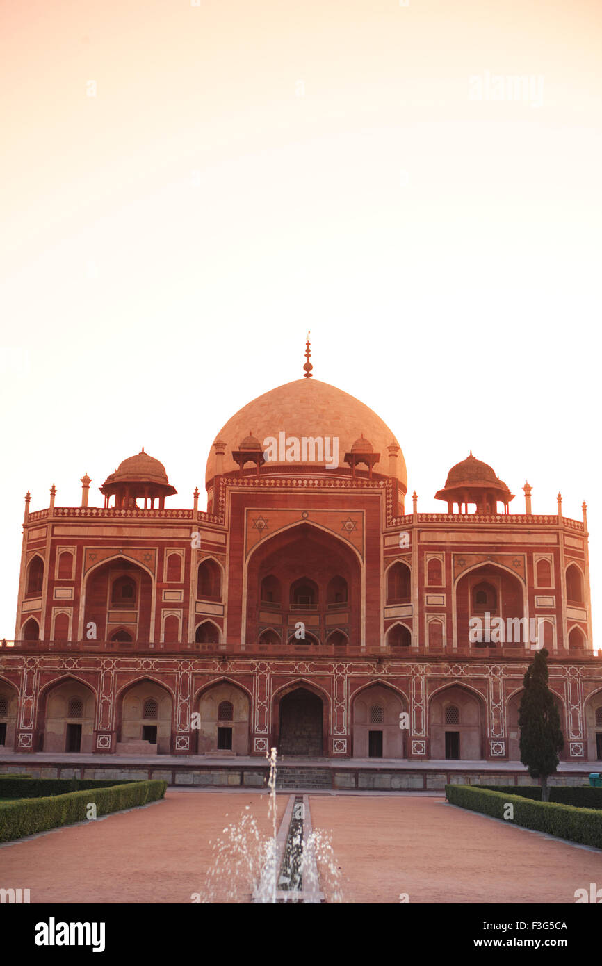 Sunrise Humayuns tomb 1570 made red sandstone marble first garden ...