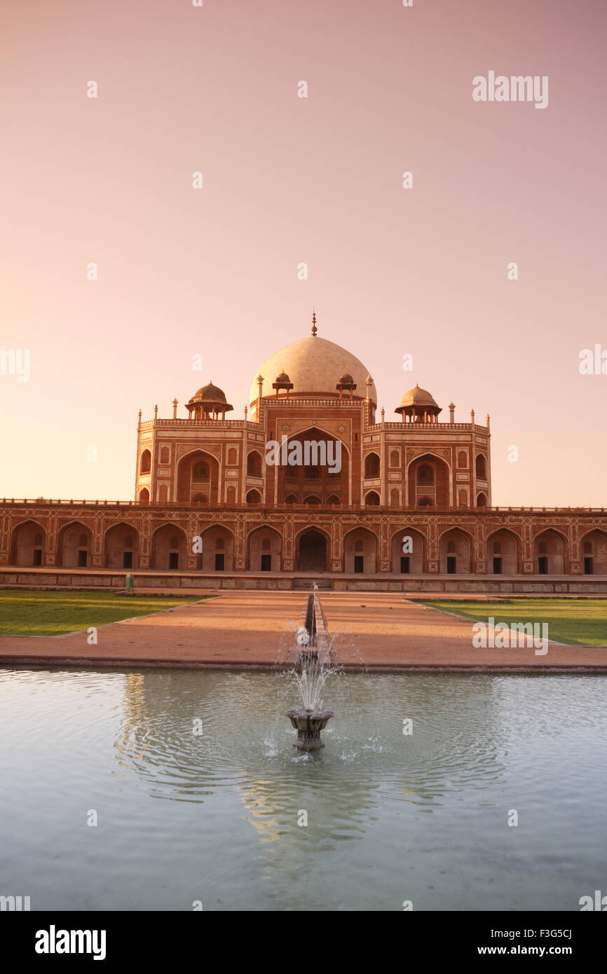 Sunrise at Humayuns tomb 1570 red sandstone white marble garden tomb ...