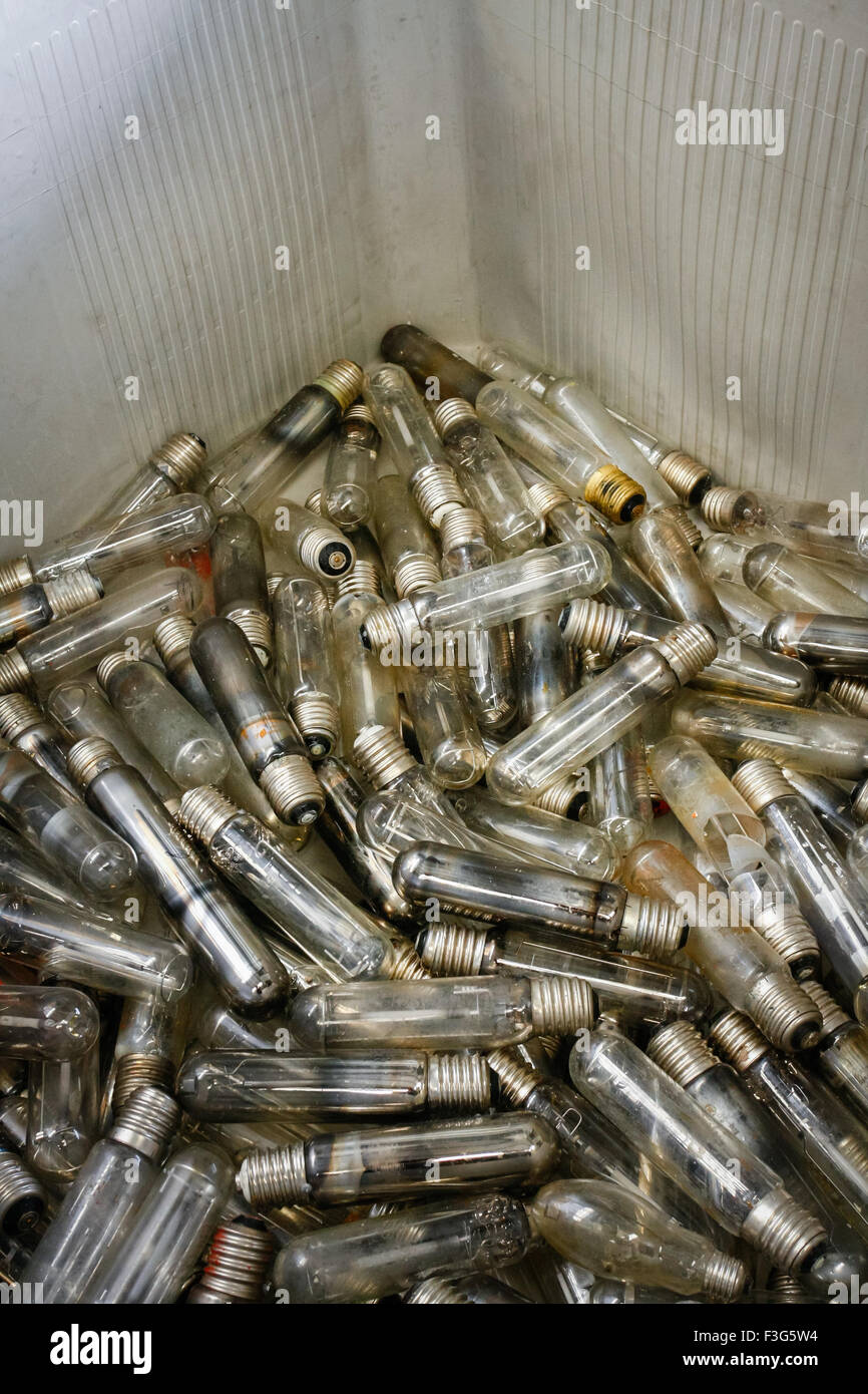 Recycling logos hi-res stock photography and images - Alamy