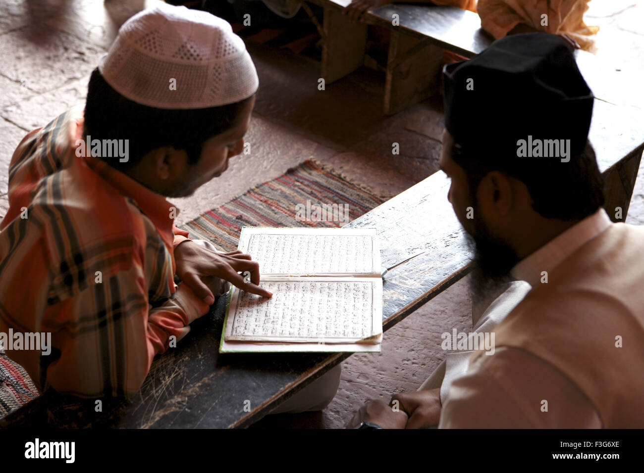 Muslim Teacher Classroom Stock Photos & Muslim Teacher Classroom Stock ...