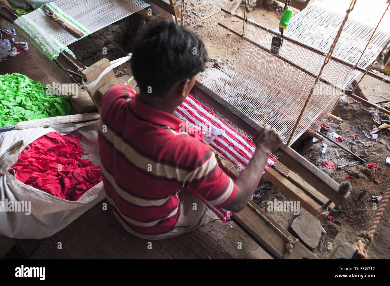 Handloom making durries cotton carpet ; Fatehpur Sikri ; Agra ; Uttar ...