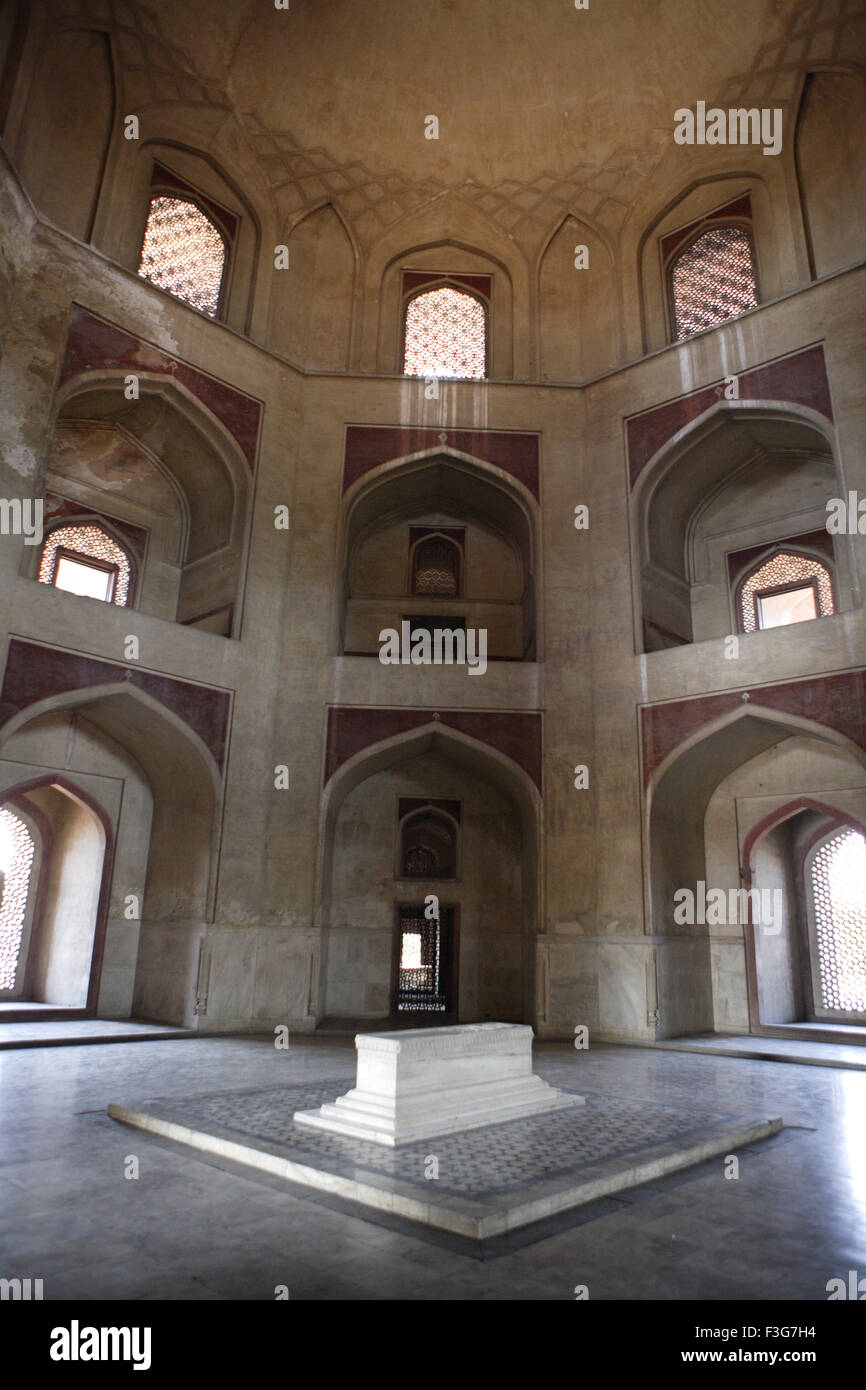 Its main chamber hi-res stock photography and images - Alamy