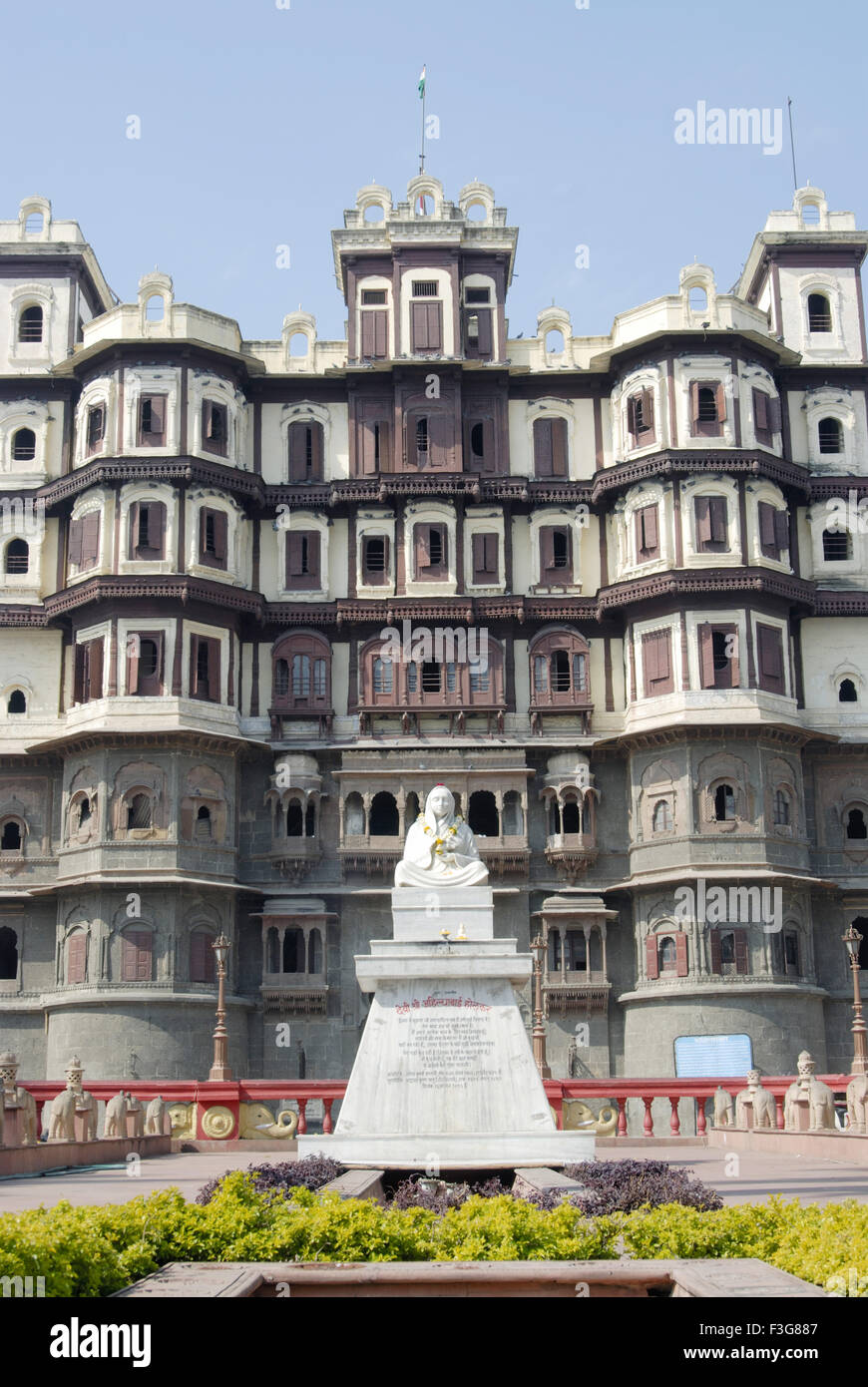 Rajwada the Holkar palace ; statue of Devi Ahilya bai Holkar ; Indore ...