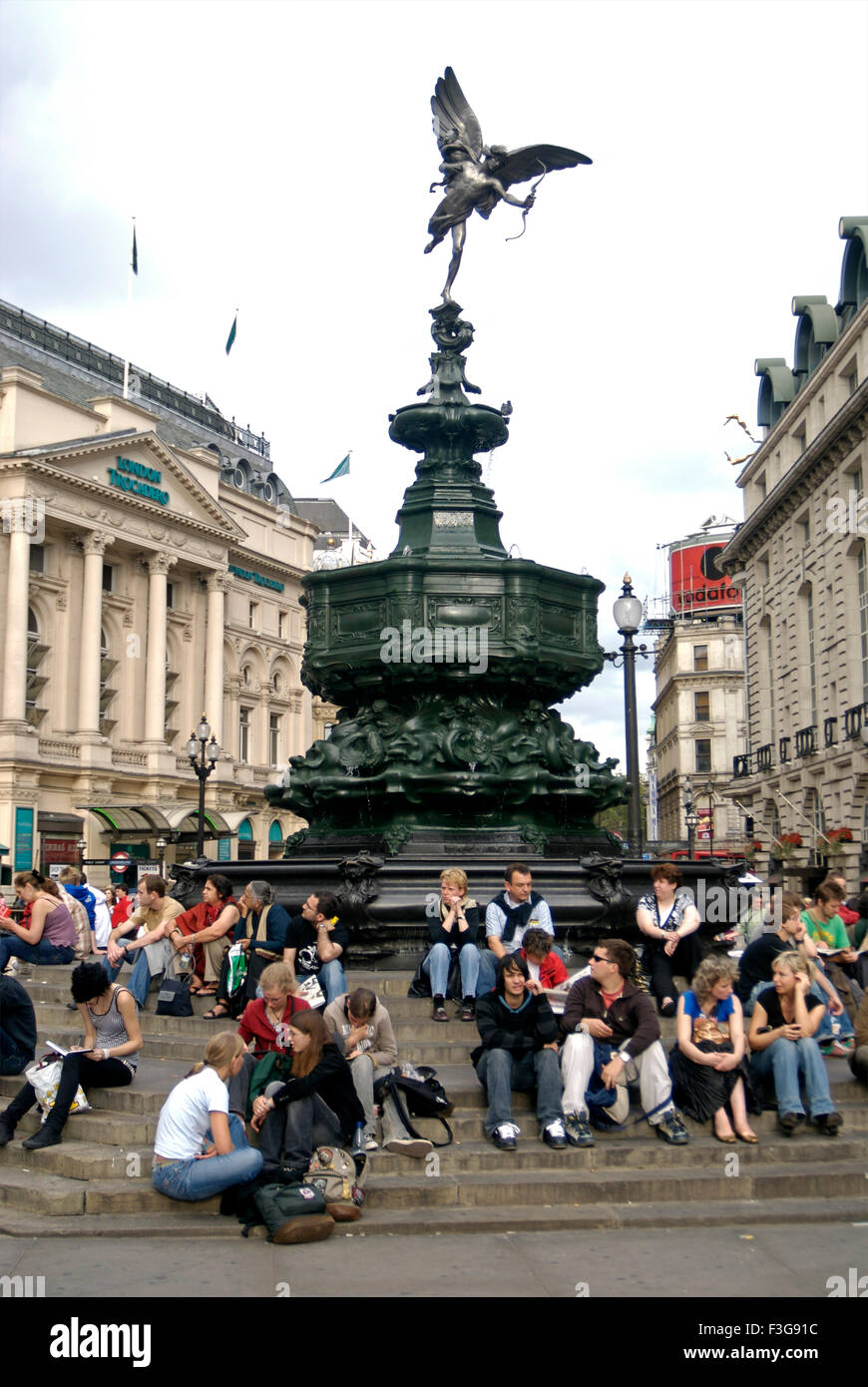 Eros Statue, Shaftesbury Memorial Fountain, Piccadilly Circus ...