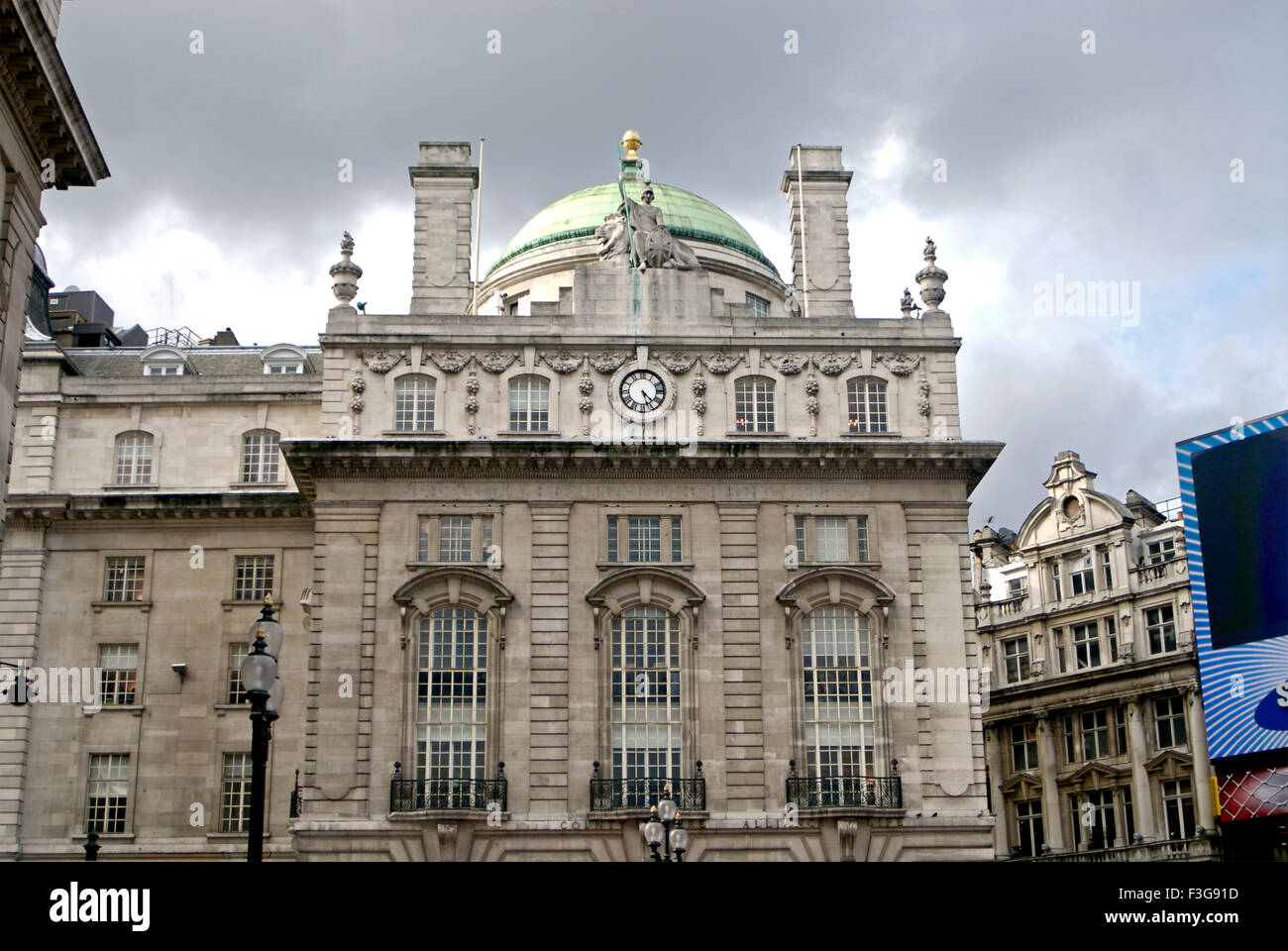 Piccadilly Circus, wall clock, Piccadilly, City of Westminster, London ...