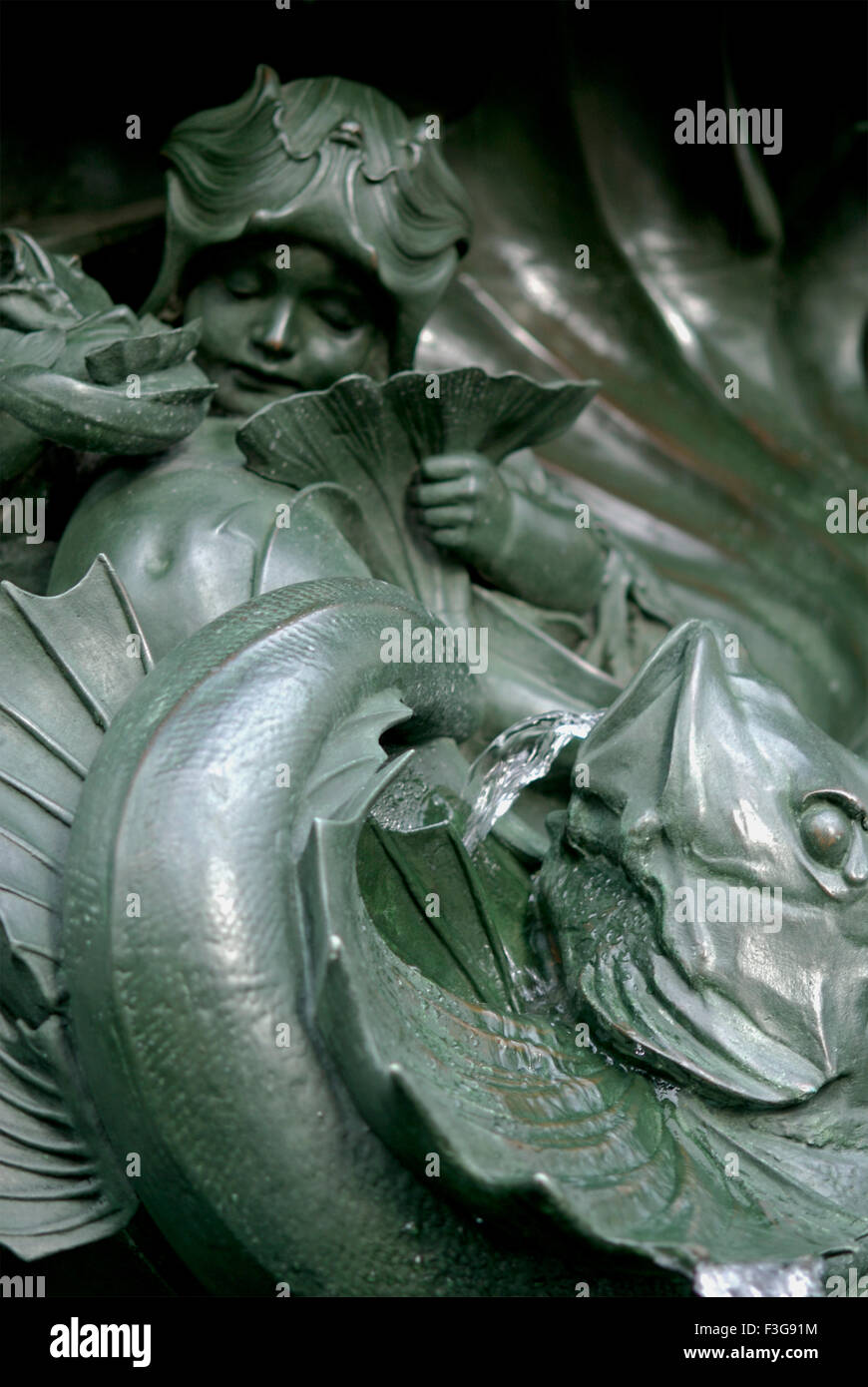 Eros Statue sculpture, Shaftesbury Memorial Fountain, Piccadilly Circus ...