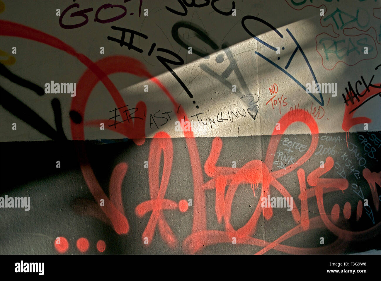 Graffiti art, London, England, United Kingdom, UK Stock Photo - Alamy