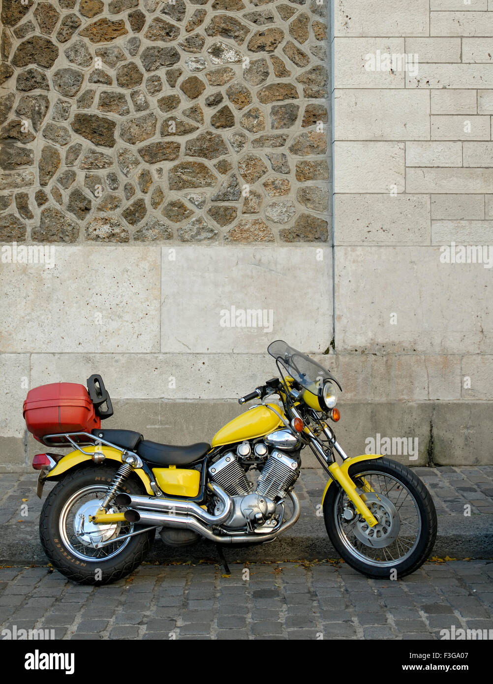 Yamaha Yellow Stock Photos & Yamaha Yellow Stock Images - Alamy