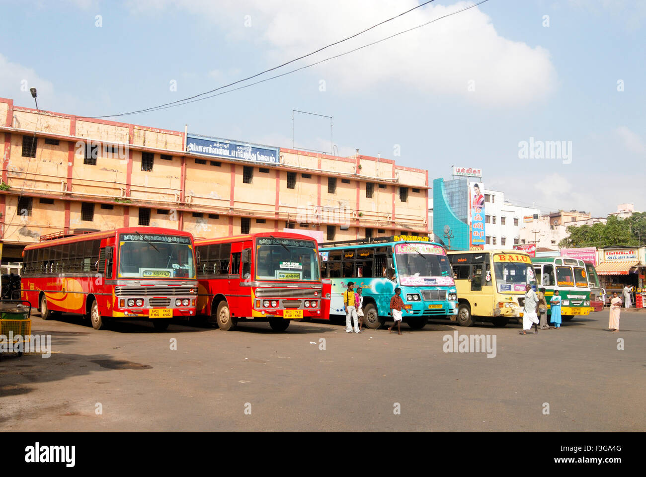 Bus stand india hi-res stock photography and images - Alamy