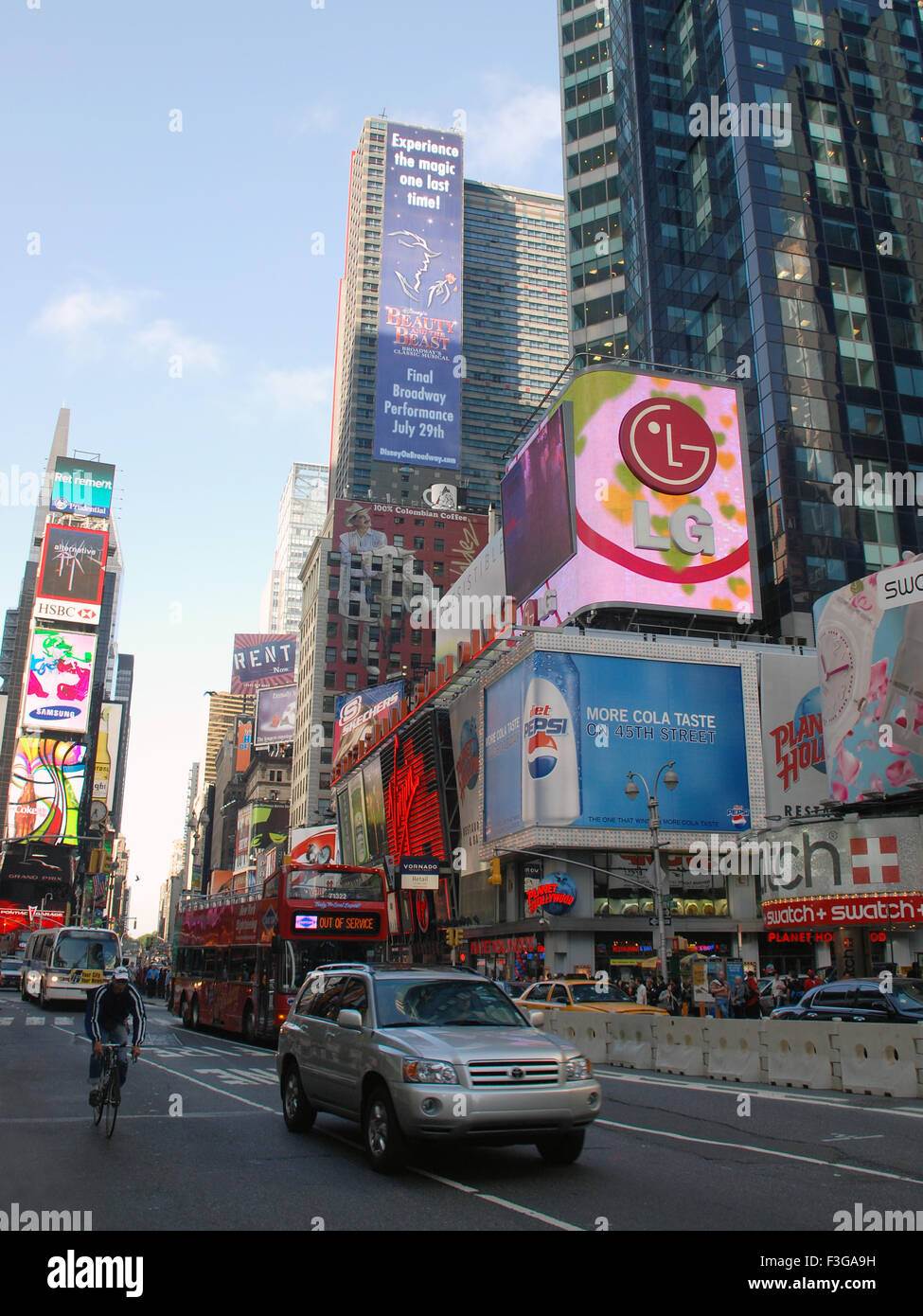 Nyc cars hi-res stock photography and images - Alamy