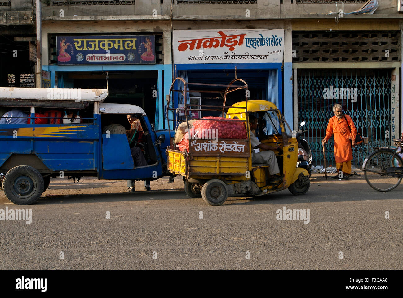 Female Rickshaw Rider High Resolution Stock Photography and Images - Alamy