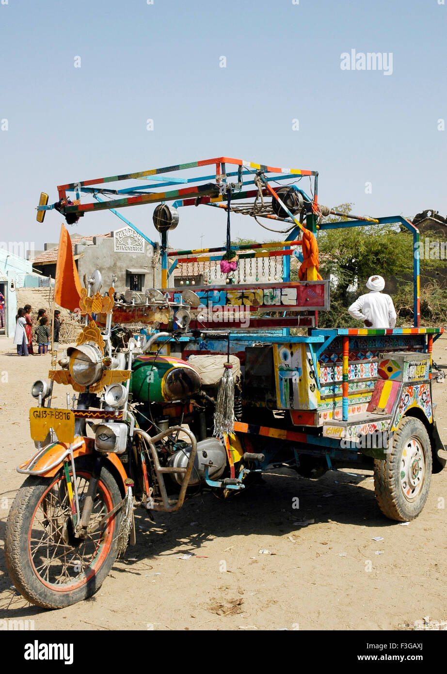 Chhakdo hi-res stock photography and images - Alamy