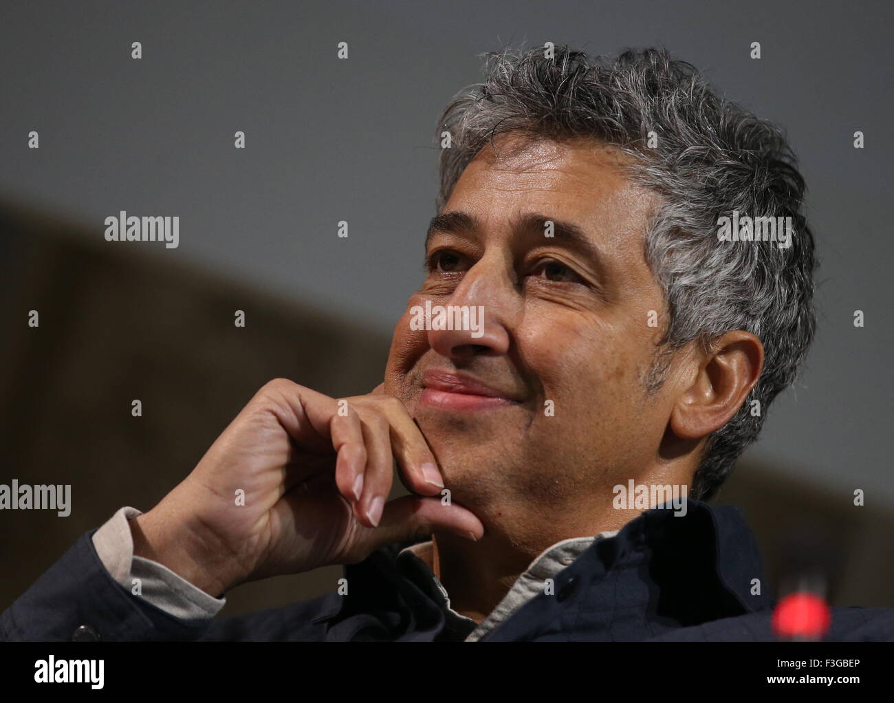 Hani Rashid Stock Photos & Hani Rashid Stock Images - Alamy