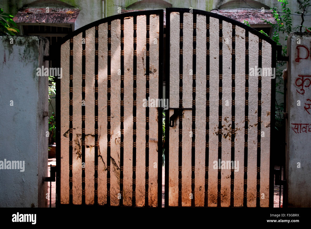 closed entrance gate ; India ; Asia Stock Photo - Alamy