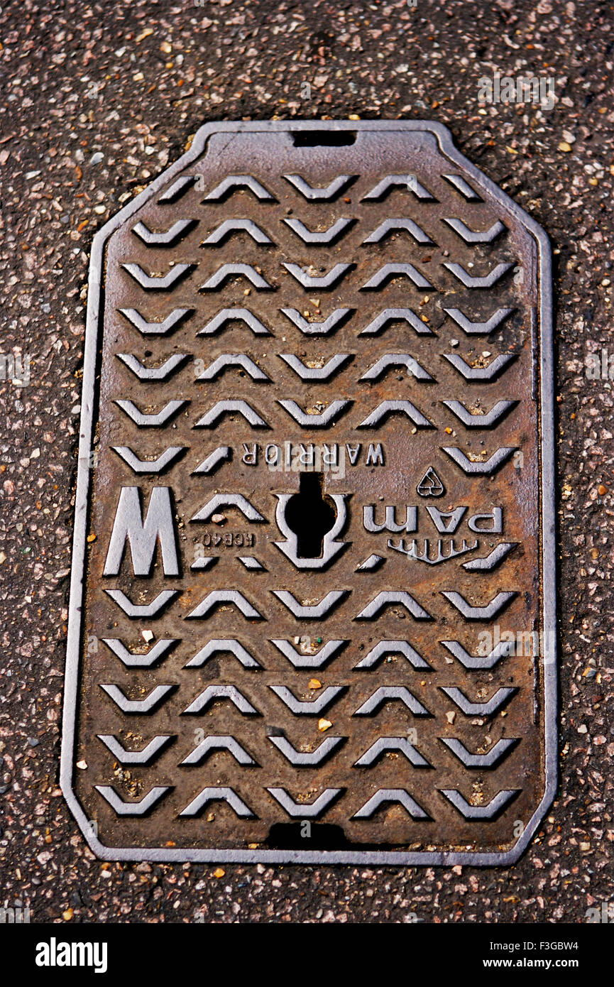 Manhole London High Resolution Stock Photography and Images - Alamy