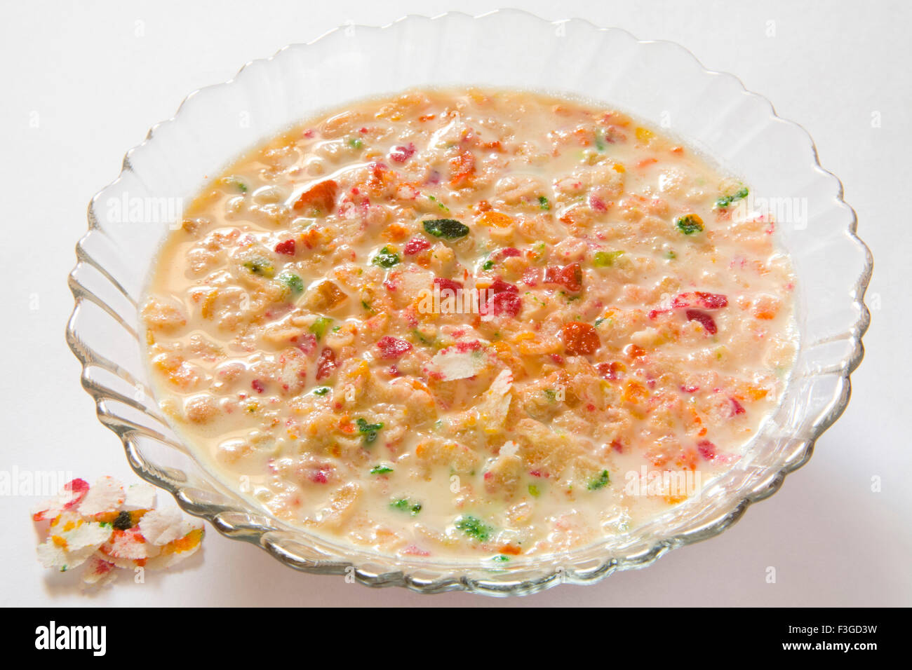 Grains flaked rice poha pawa mix in milk Stock Photo - Alamy
