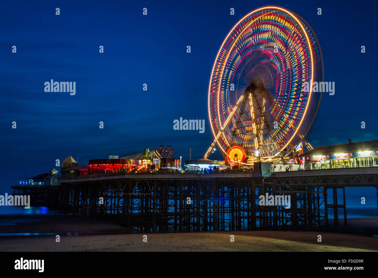 Blackpool Central Pier and Big Wheel Stock Photo - Alamy