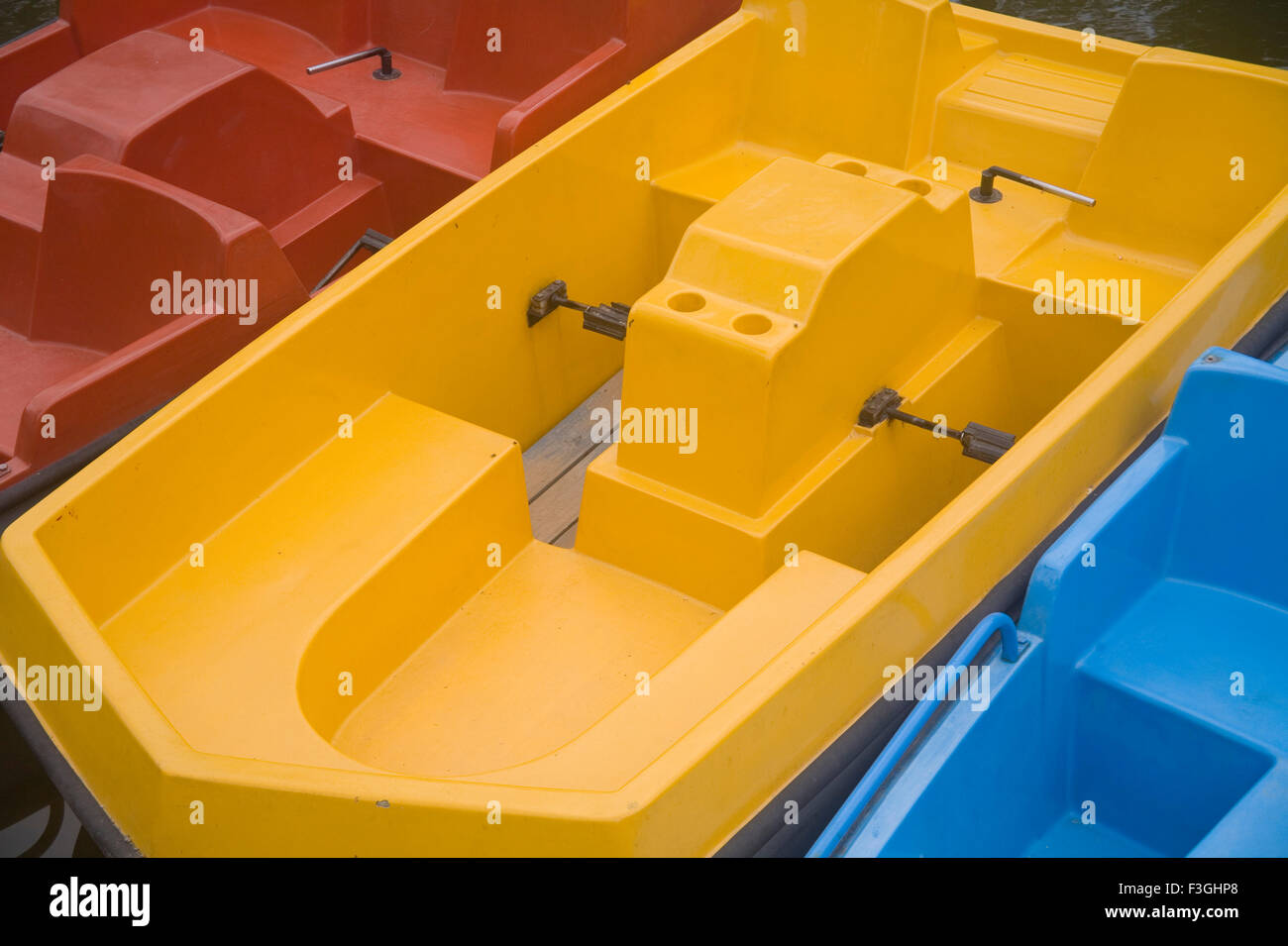 Red And Blue Boats Stock Photos & Red And Blue Boats Stock Images - Alamy