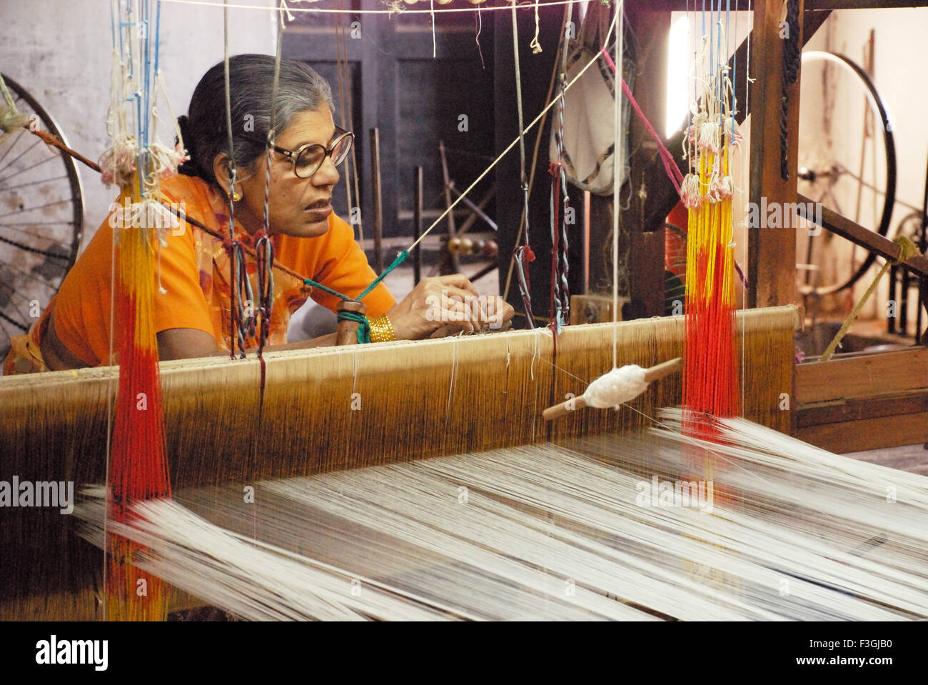 Maheshwari saris hi-res stock photography and images - Alamy