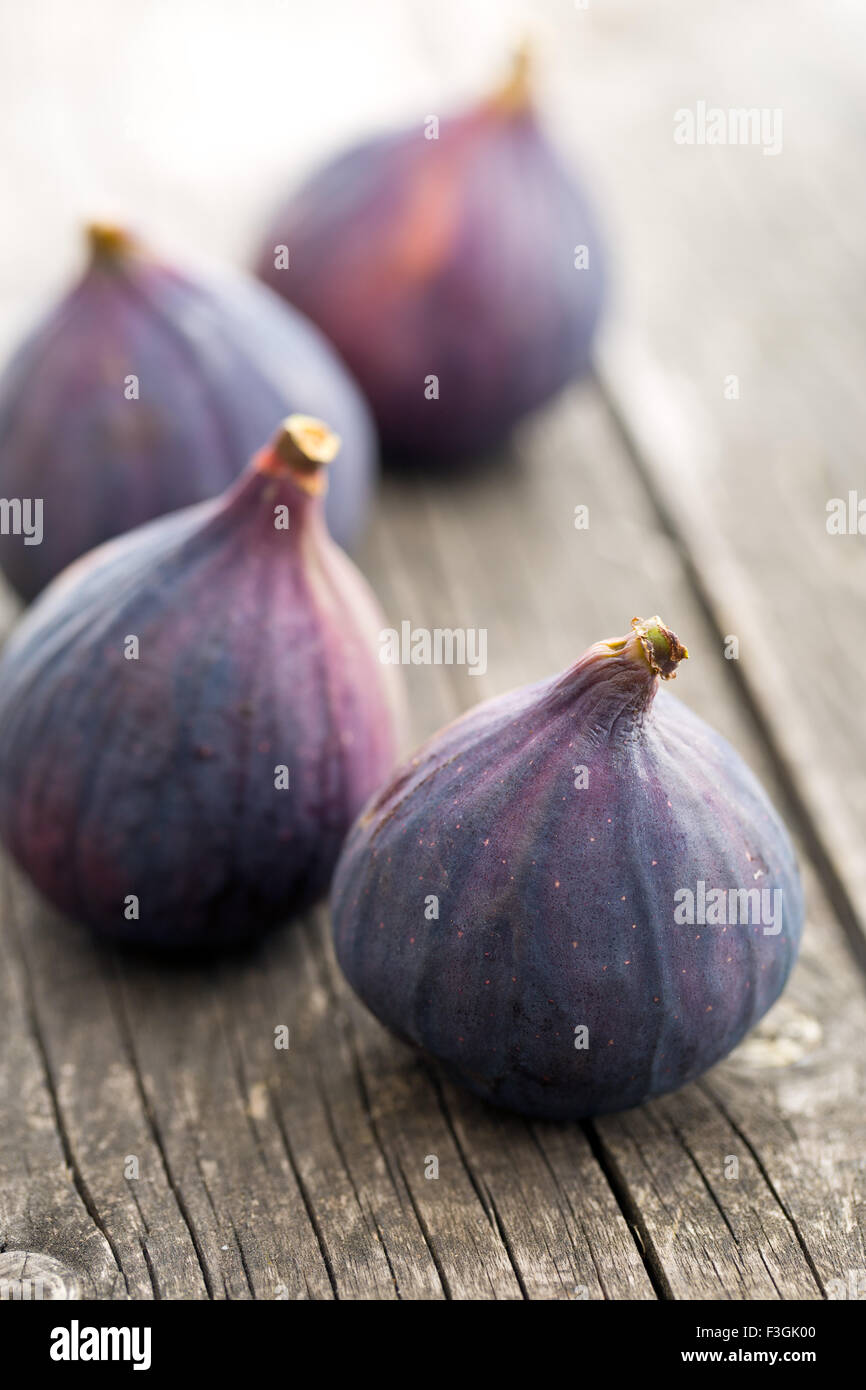 Fig fruit ripe hi-res stock photography and images - Alamy