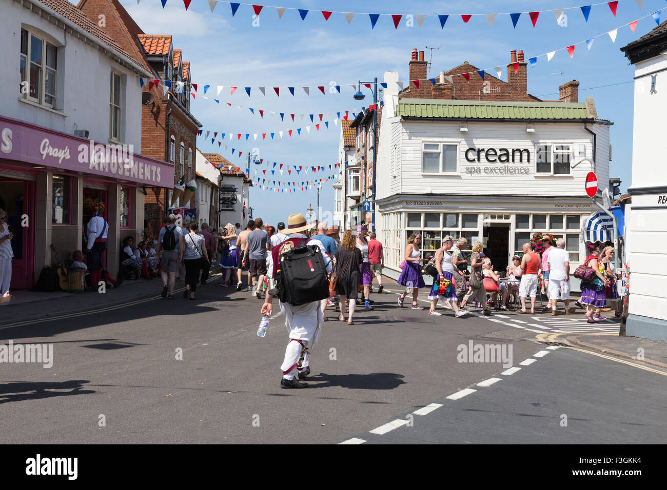 High street sheringham norfolk england hi-res stock photography and ...