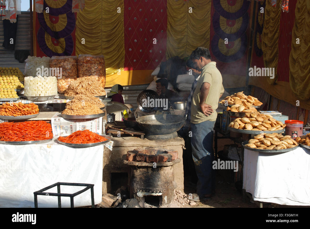 Sweet shop, Pushkar Fair, Pushkar Camel Fair, Kartik Mela, Pushkar Mela ...