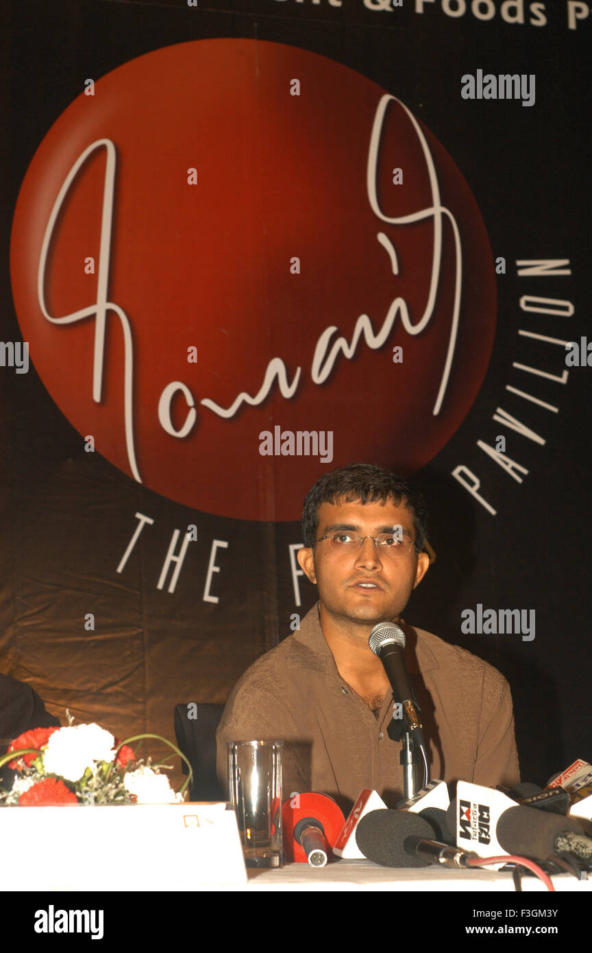 Saurav ganguly test hi-res stock photography and images - Alamy