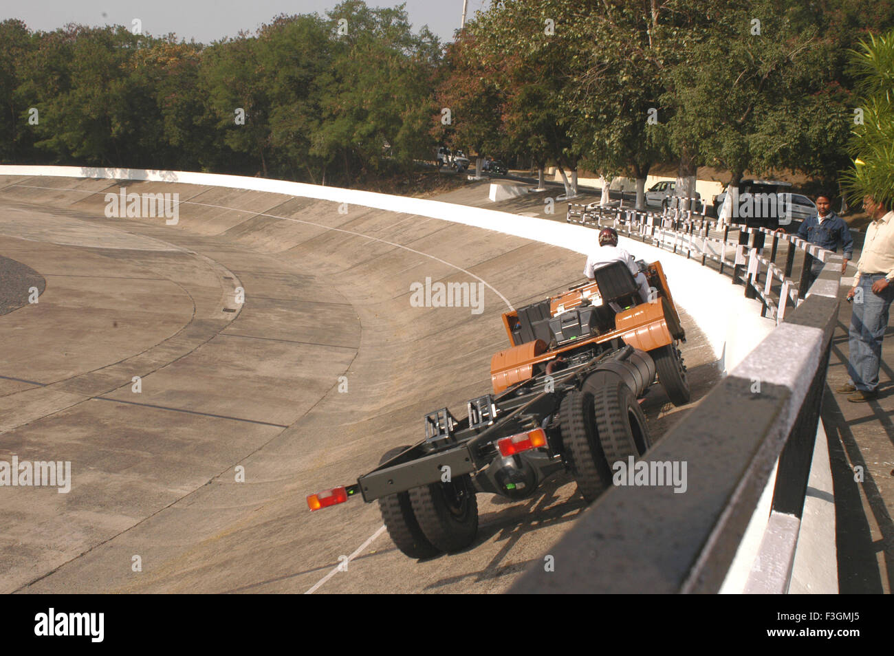 Truck testing hi-res stock photography and images - Alamy