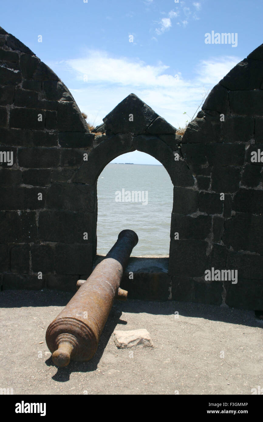 Cannon , Murud Janjira fort ; Murud ; Raigad ; Maharashtra ; India ...
