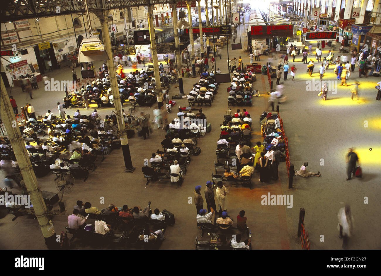 Passengers sitting and waiting on platform in Madras central ; Madras ...