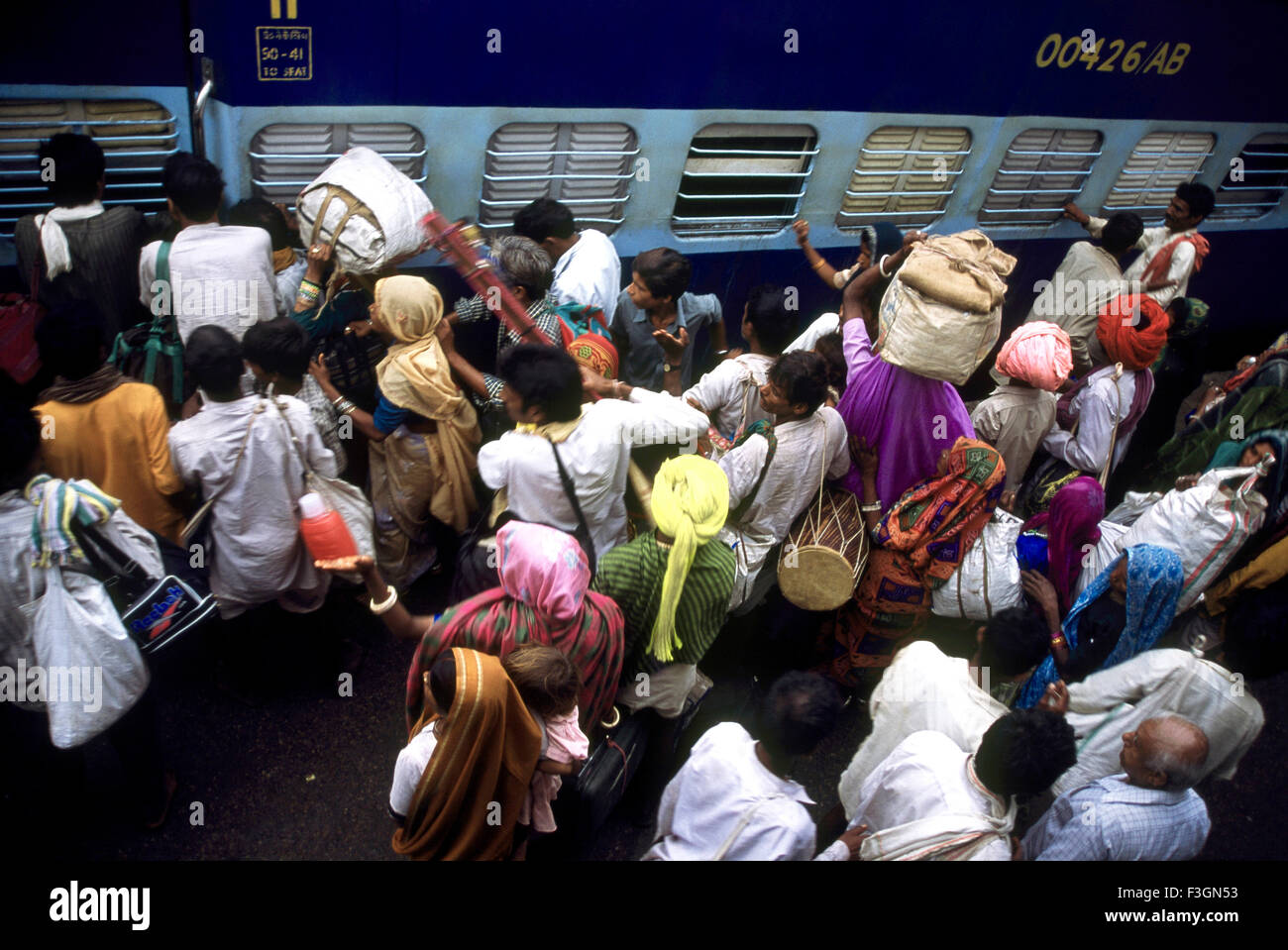Railway compartment hi-res stock photography and images - Alamy