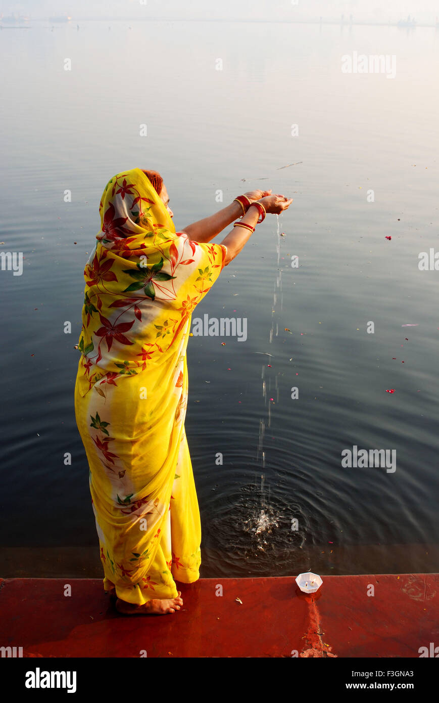 The rising sun hi-res stock photography and images - Alamy