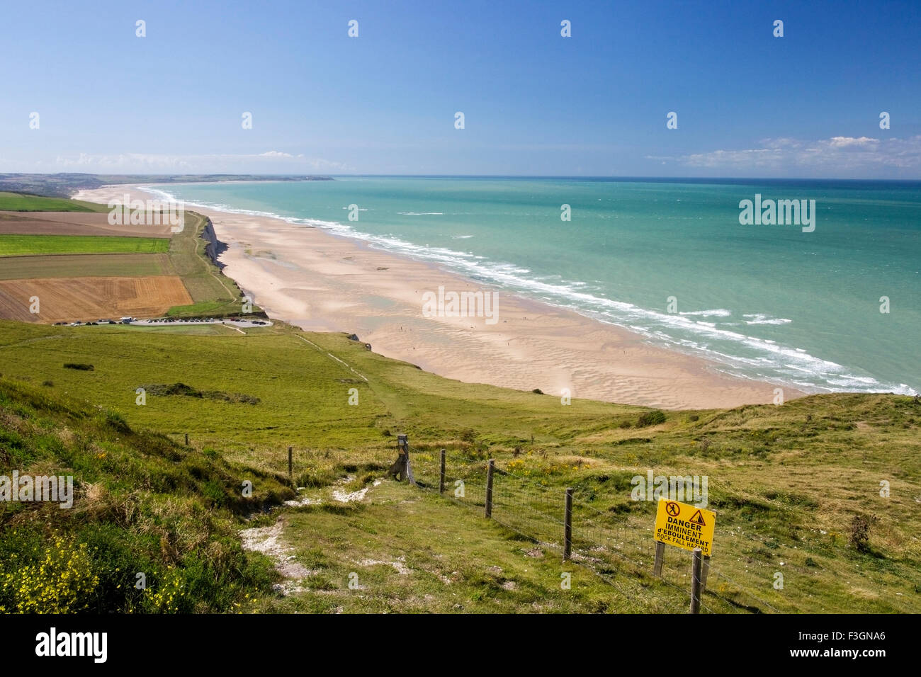 Tourist boats ferries transportation i hi-res stock photography and ...