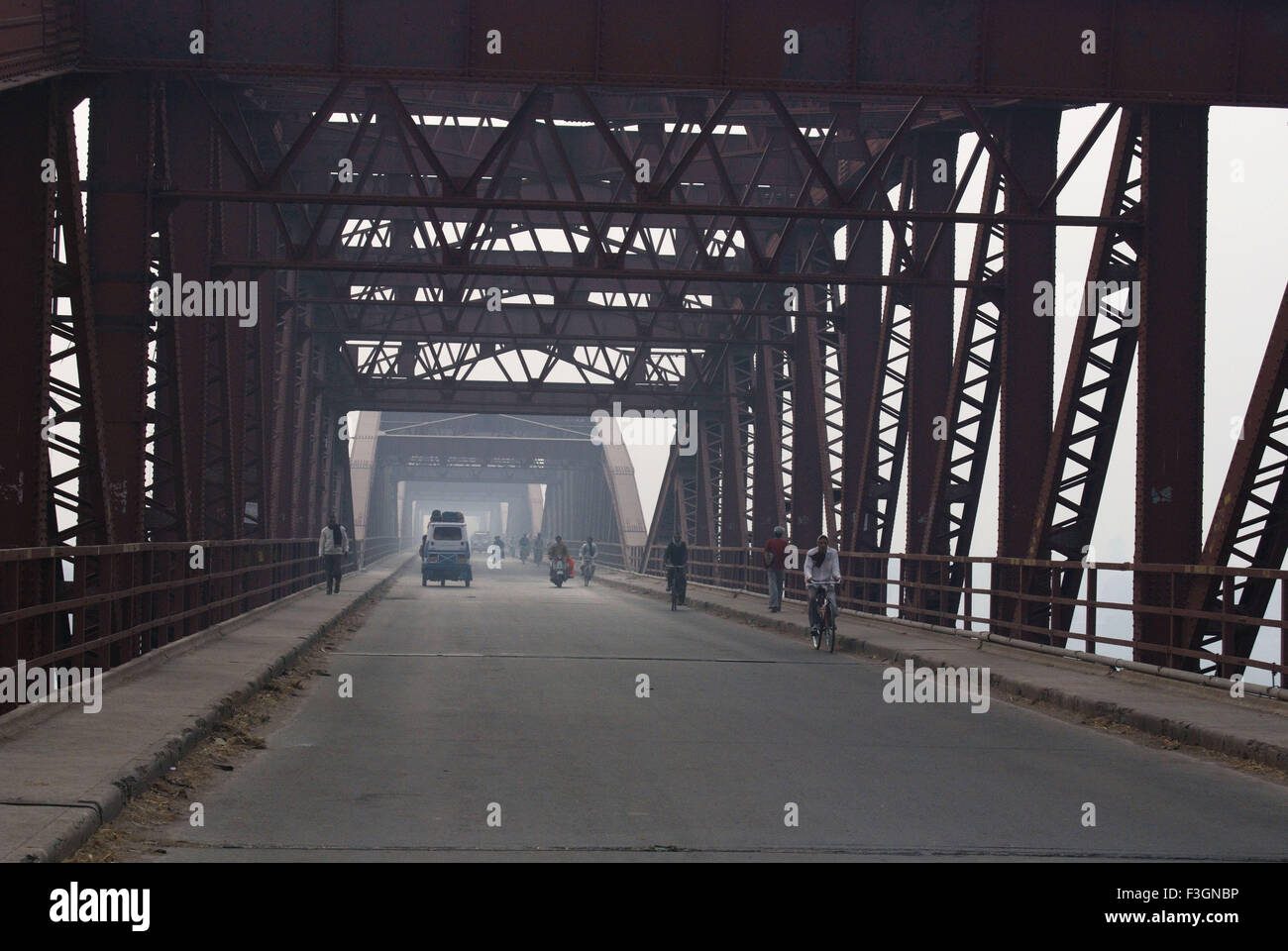 Malviya Bridge ; Mughalsarai ; Pandit Deen Dayal Upadhyaya Nagar ...